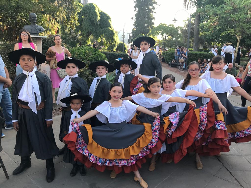 ESPECTACULO PARA CELEBRAR LA TRADICION Y HOMENAJE A GUSTAVO SOLARI ...